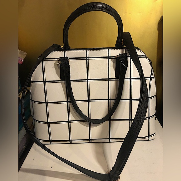 Aldo | Bags | Vintage Classic Black White Aldo Purse Tote Over Shoulder ...